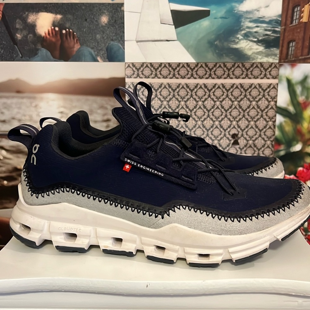 On Running Cloudnova Navy Blue Shoe Women’s Size 9 - Gem